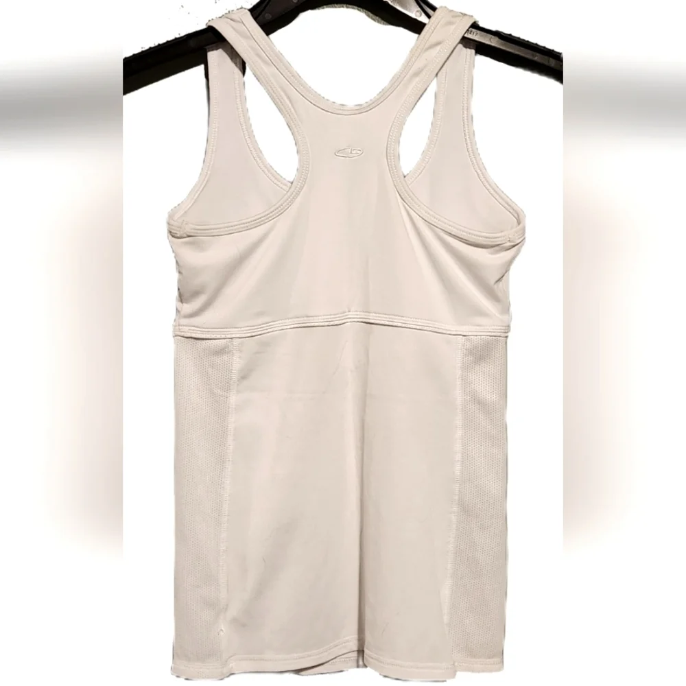 Champion | Tops | Champion Fitted White Tank Wbuilt In Shelf Bra | Poshmark